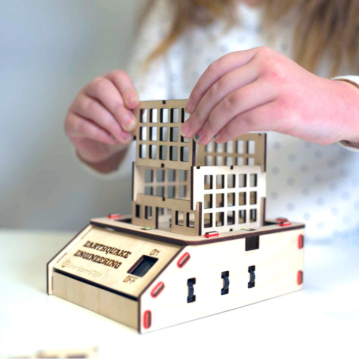 Earthquake Simulator Science Experiment Kit - BrainStorm STEM Kits
